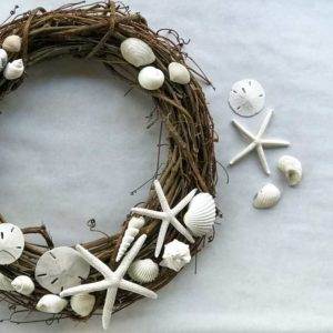 How To Make An Easy DIY Seashell Wreath - Coastal Wandering
