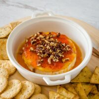 Baked Brie With Red Pepper Jelly (Easy Appetizer Recipe) - Coastal ...