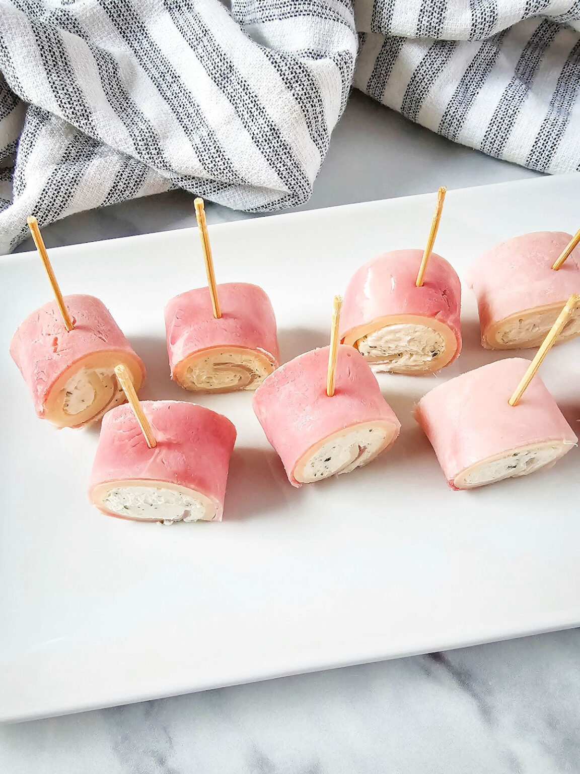 Ham Roll Ups With Cream Cheese (Easy Finger Foods For Party) - Coastal ...